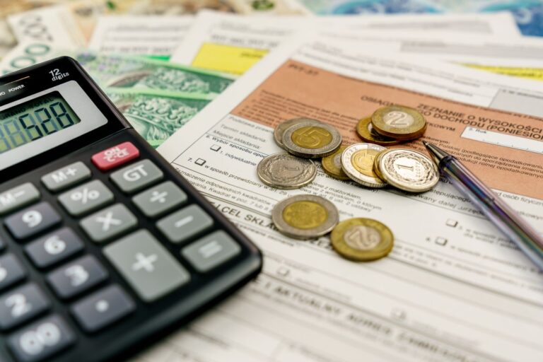 PIT-4R i PIT-8AR do urzędu skarbowego. Wersje obowiązujące w 2024 roku ...