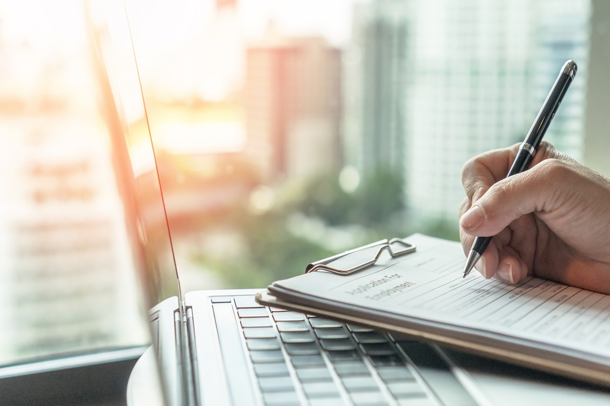 Składki ZUS w 2026 roku w górę! Przedsiębiorcy zapłacą nawet 2 359 zł ...