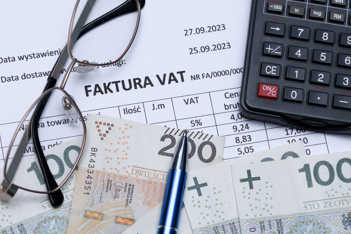 Dodatkowy dzień wolny dla pracowników już w listopadzie 2025. Sprawdź ...